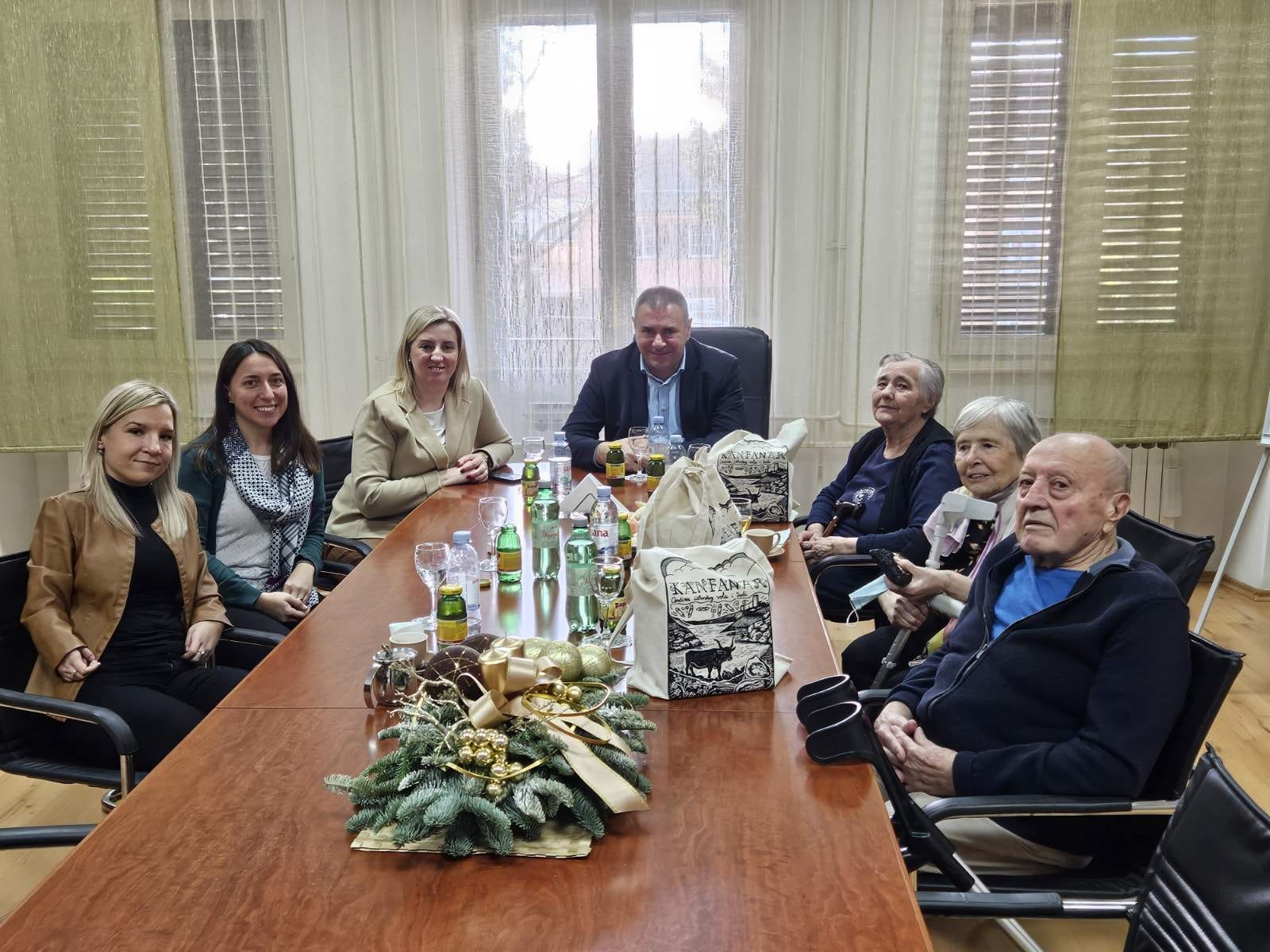 Načelnik posjetio kanfanarske korisnike Doma za starije osobe "Domenico ...